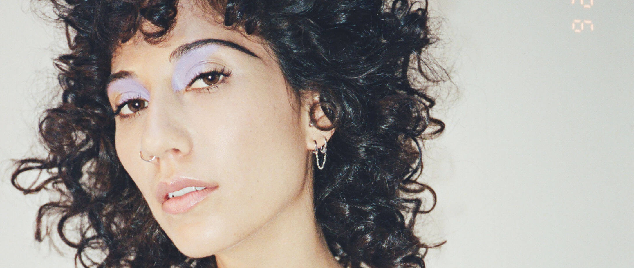 Singer Tei Shi Finds Room to Grow - INTO