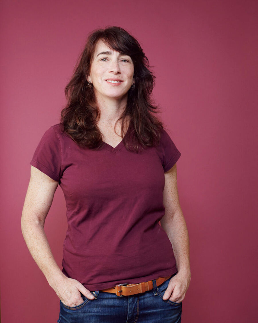 Four Comedians Share What It's Like to be Queer in Stand-Up - INTO