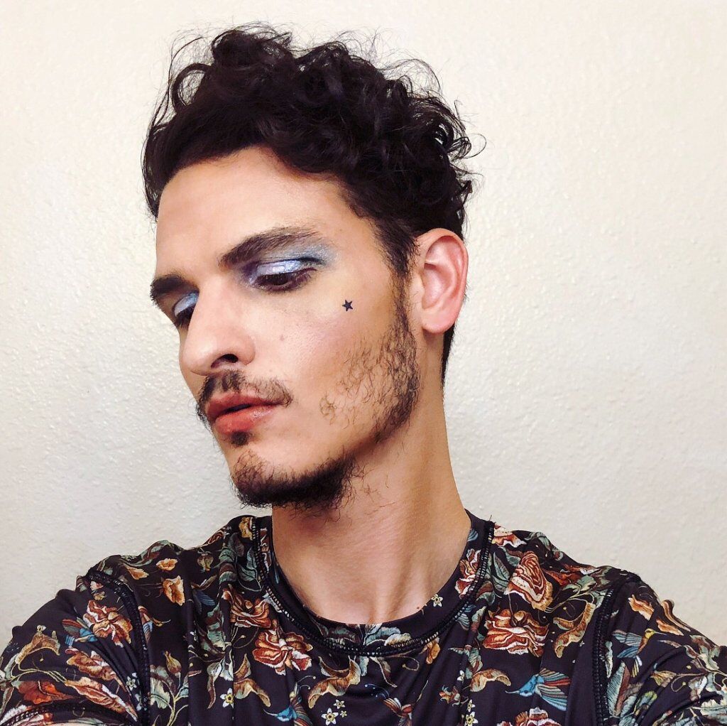 Four Comedians Share What It's Like to be Queer in Stand-Up - INTO