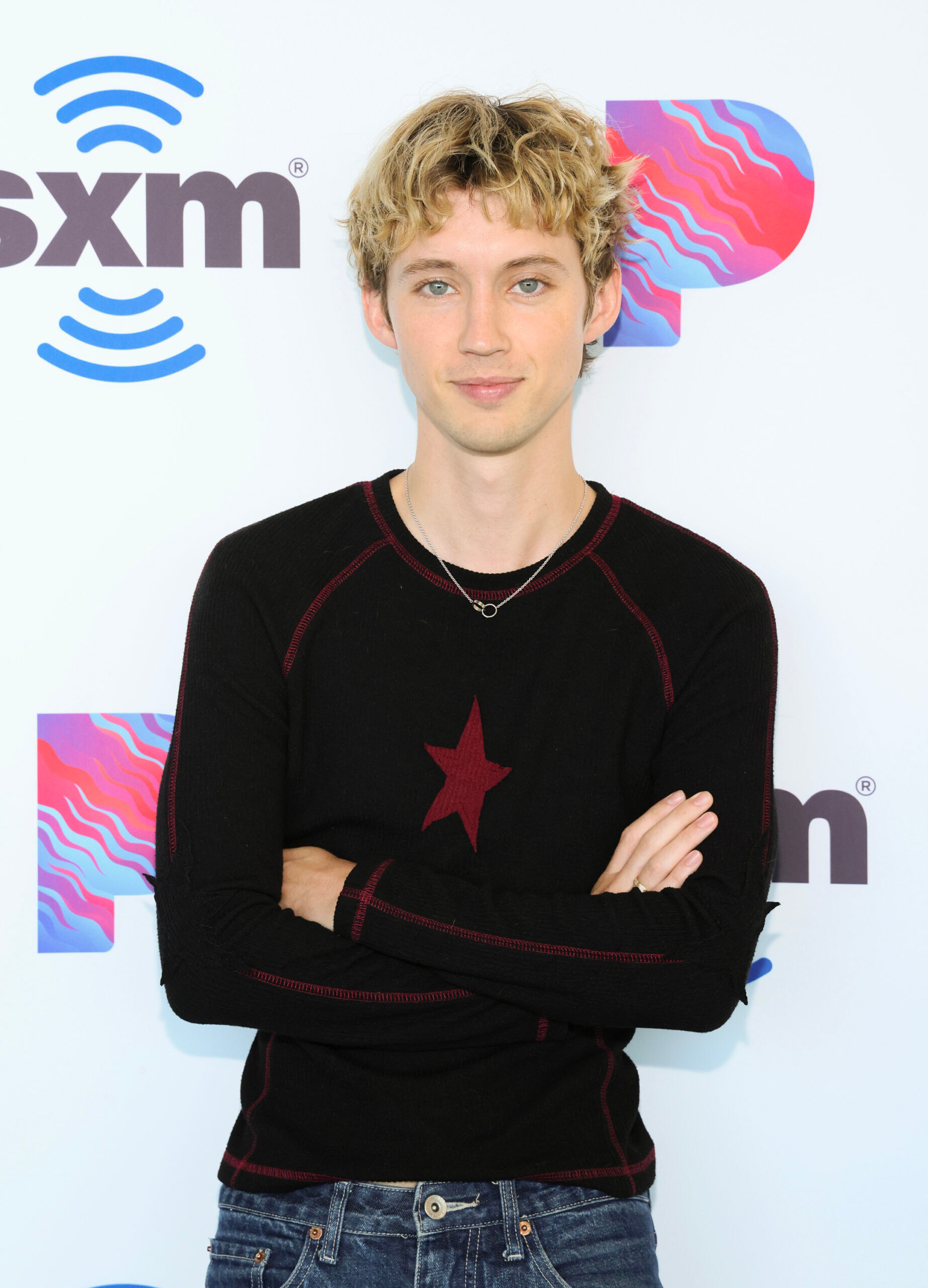 Troye Sivan keeps feeling the 'Rush' with sexy new vinyl (and Instagram pic) - INTO