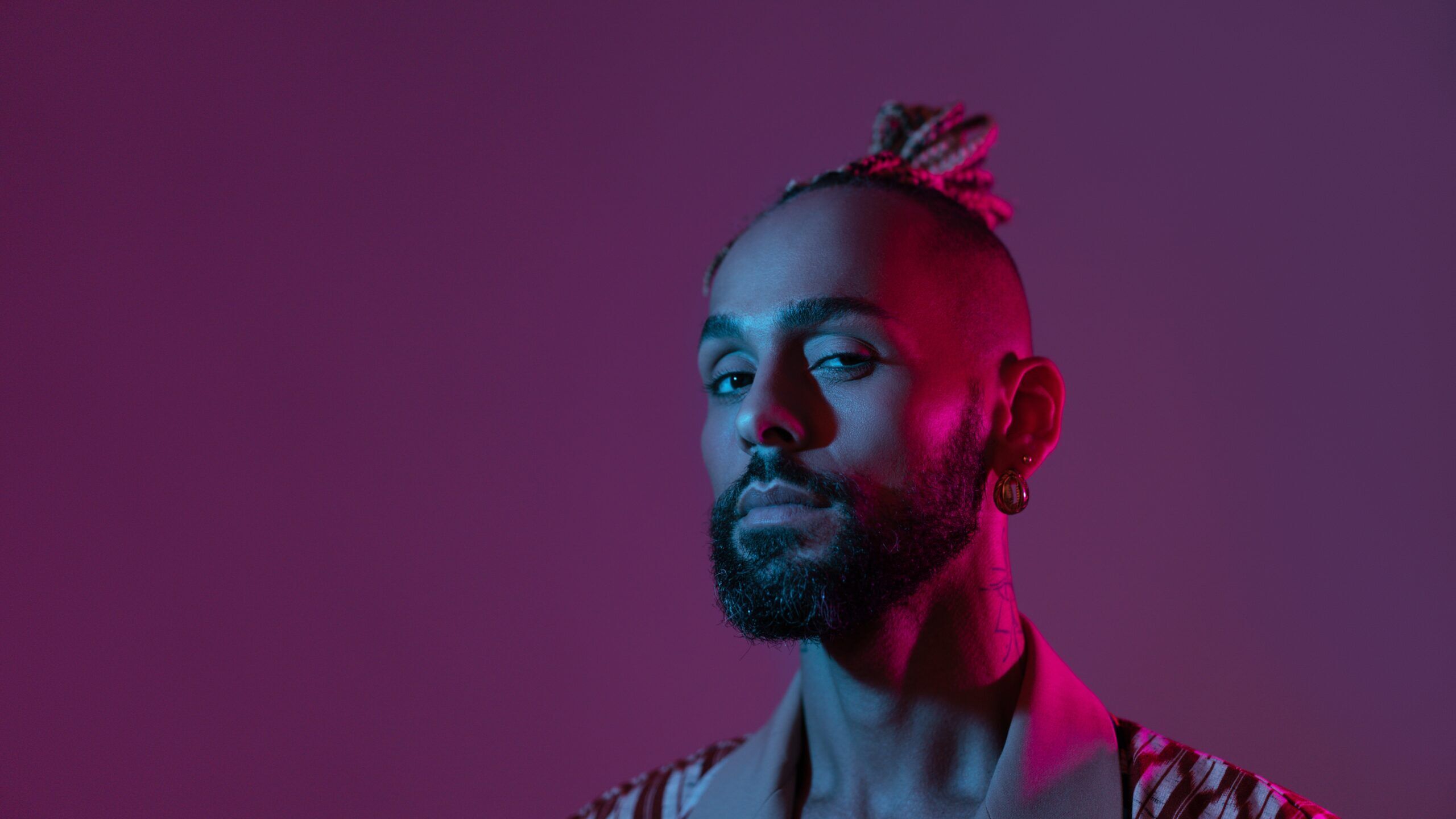 The fascinating origin story of "bisexual lighting" - INTO