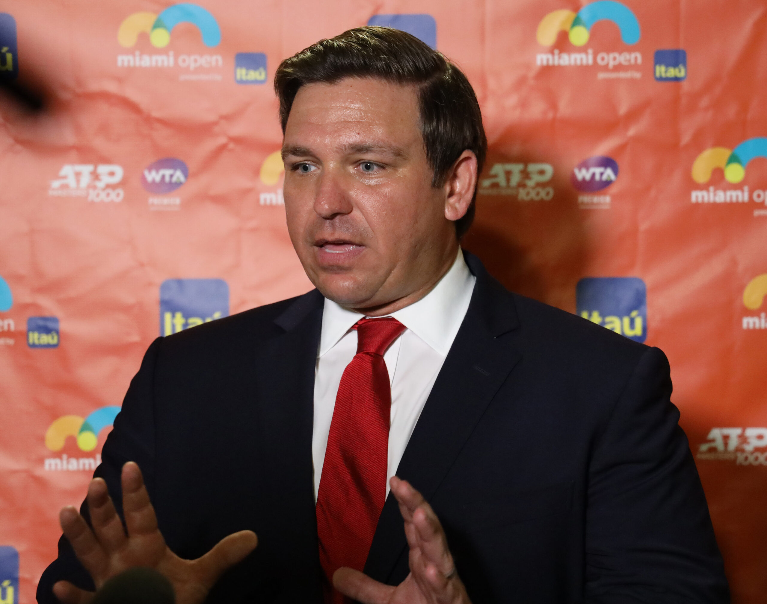 Hypocritical Ron DeSantis can’t beat the “hidden heels” accusations - INTO