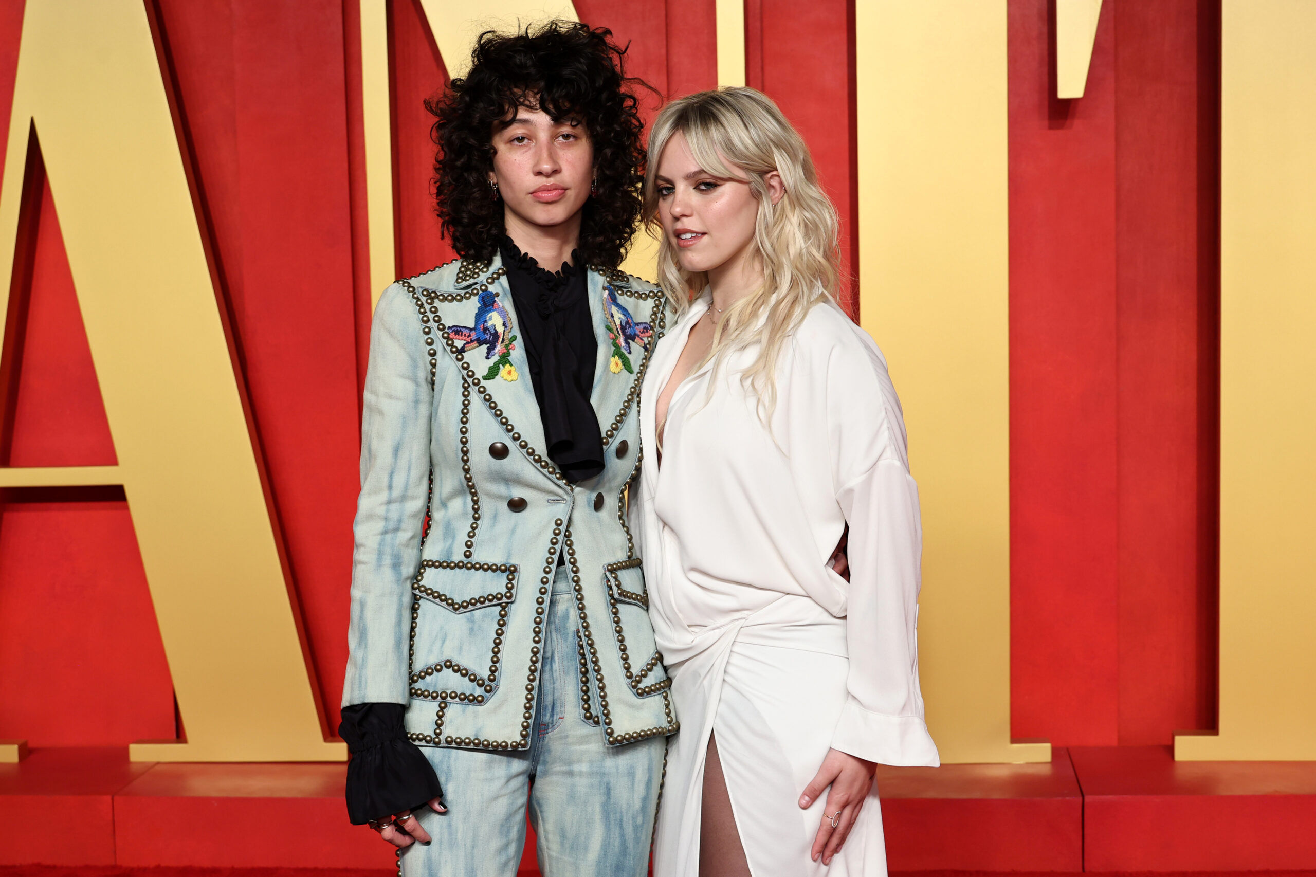 Reneé Rapp just hard launched her relationship with this British singer ...
