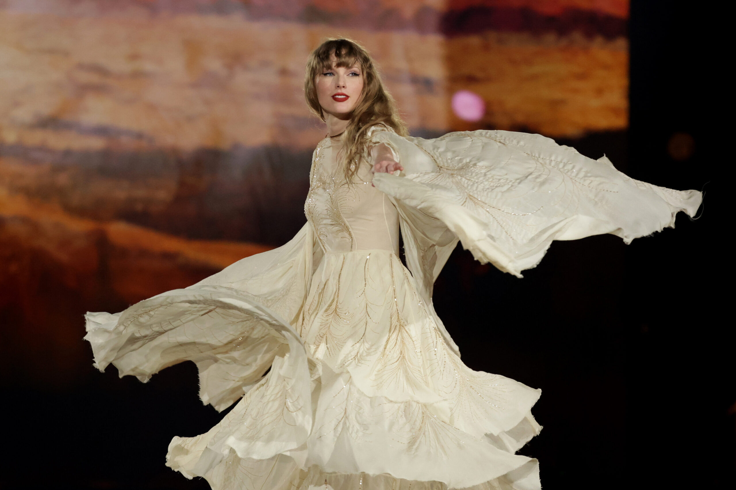 Did This Sex Lives Of College Girls Star Call Out Taylor Swift Into