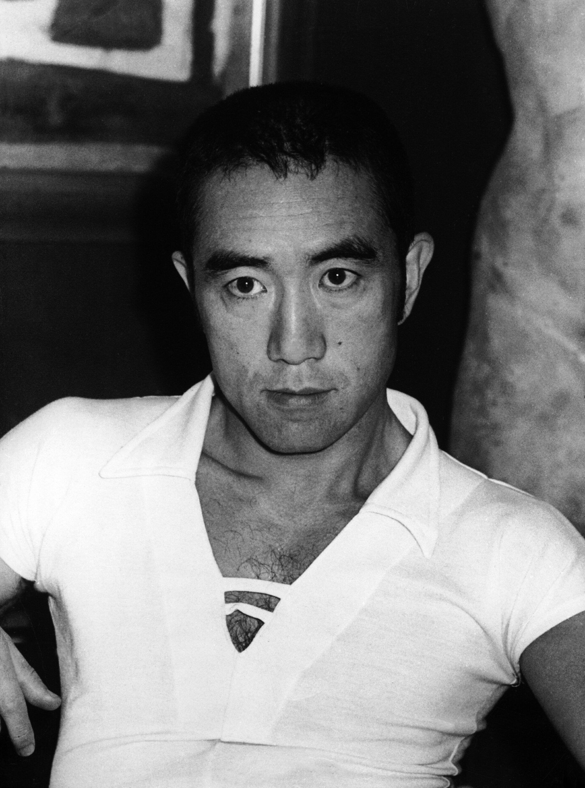 That time Yukio Mishima was read to filth by Japanese drag queen - INTO