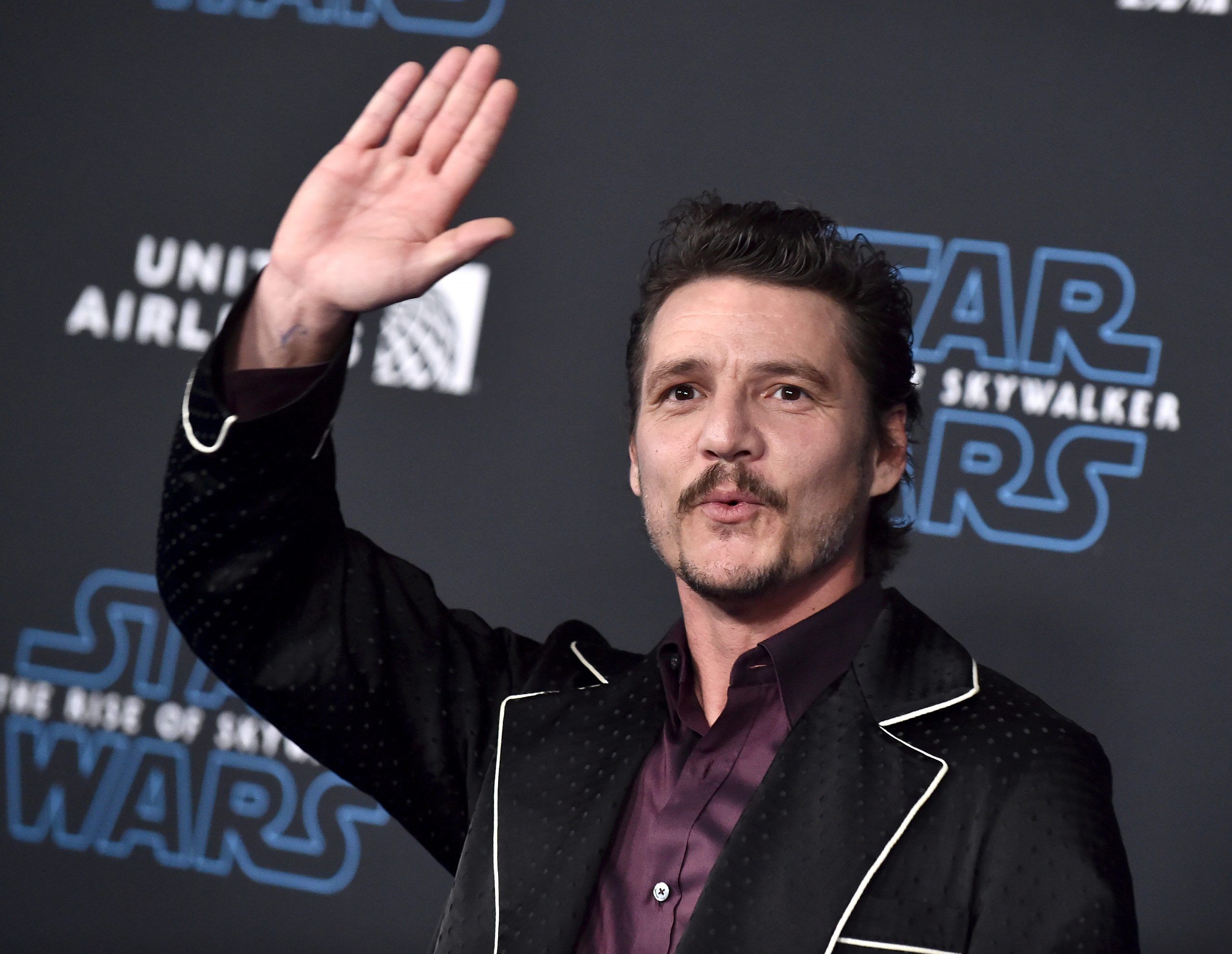 Who would win between Pedro Pascal an Paul Mescal in a wrestling match ...